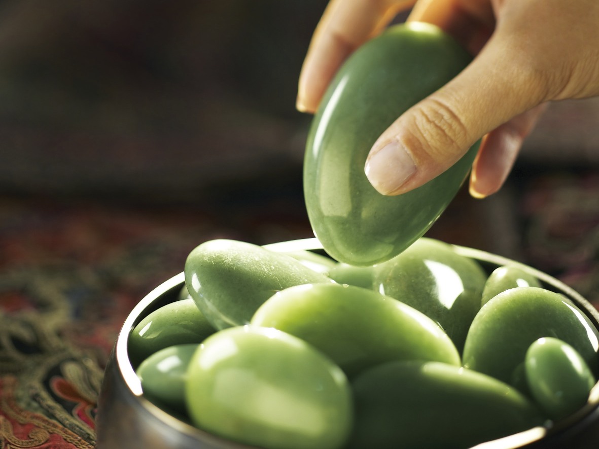 Jade therapy for back pain - BackPainSources